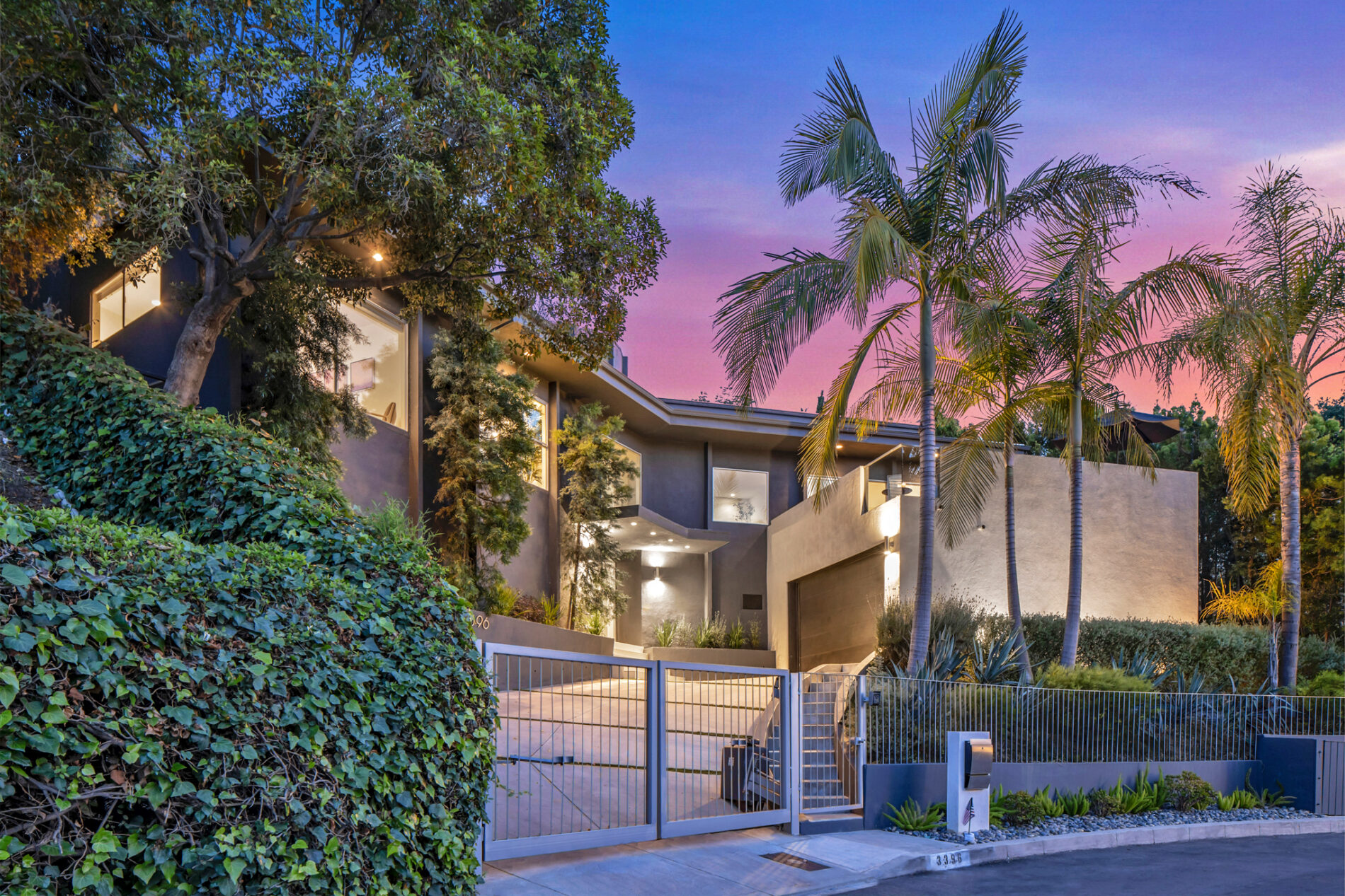 Grand Scale Contemporary With Pool And Views In Coveted Lake Hollywood ...